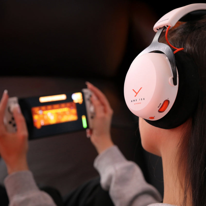 MMX 150 Wireless Multi Platform Low Latency Gaming Headset. Arctic Whi